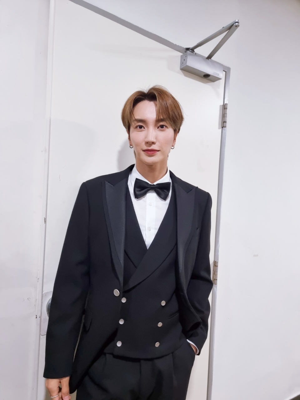 SUPER JUNIOR成员利特连续六年担任“2021 AAA”MC，稳定的控场力与Sense口才散发魅力！_国华娱乐网