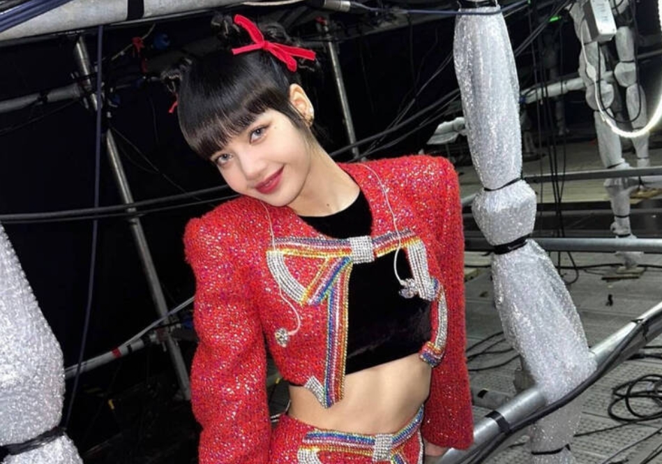 LISA为跳疯马秀去微整？ 网狂传惊人对比图掀热议_国华娱乐网